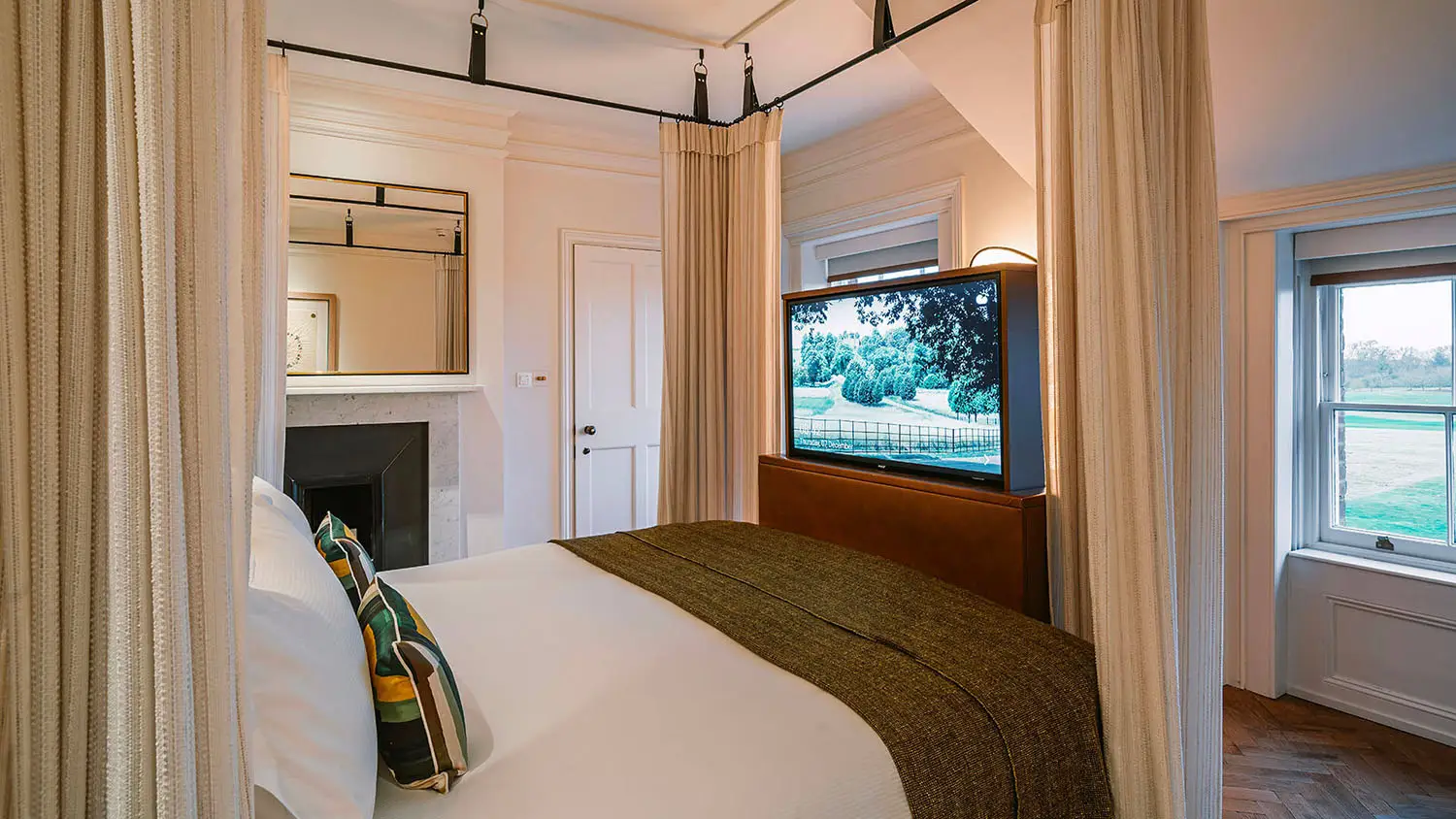 Future Automation LSM TV Lift - I-LSM TV Ceiling Lift